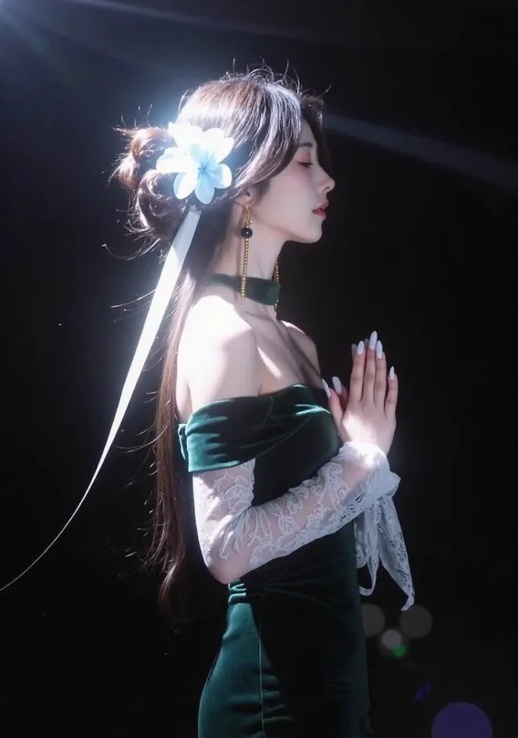 F.1-小红书风格_最强网感｜穿搭 | 光效 | 彩妆-LoRA-Loraboy-LiblibAI